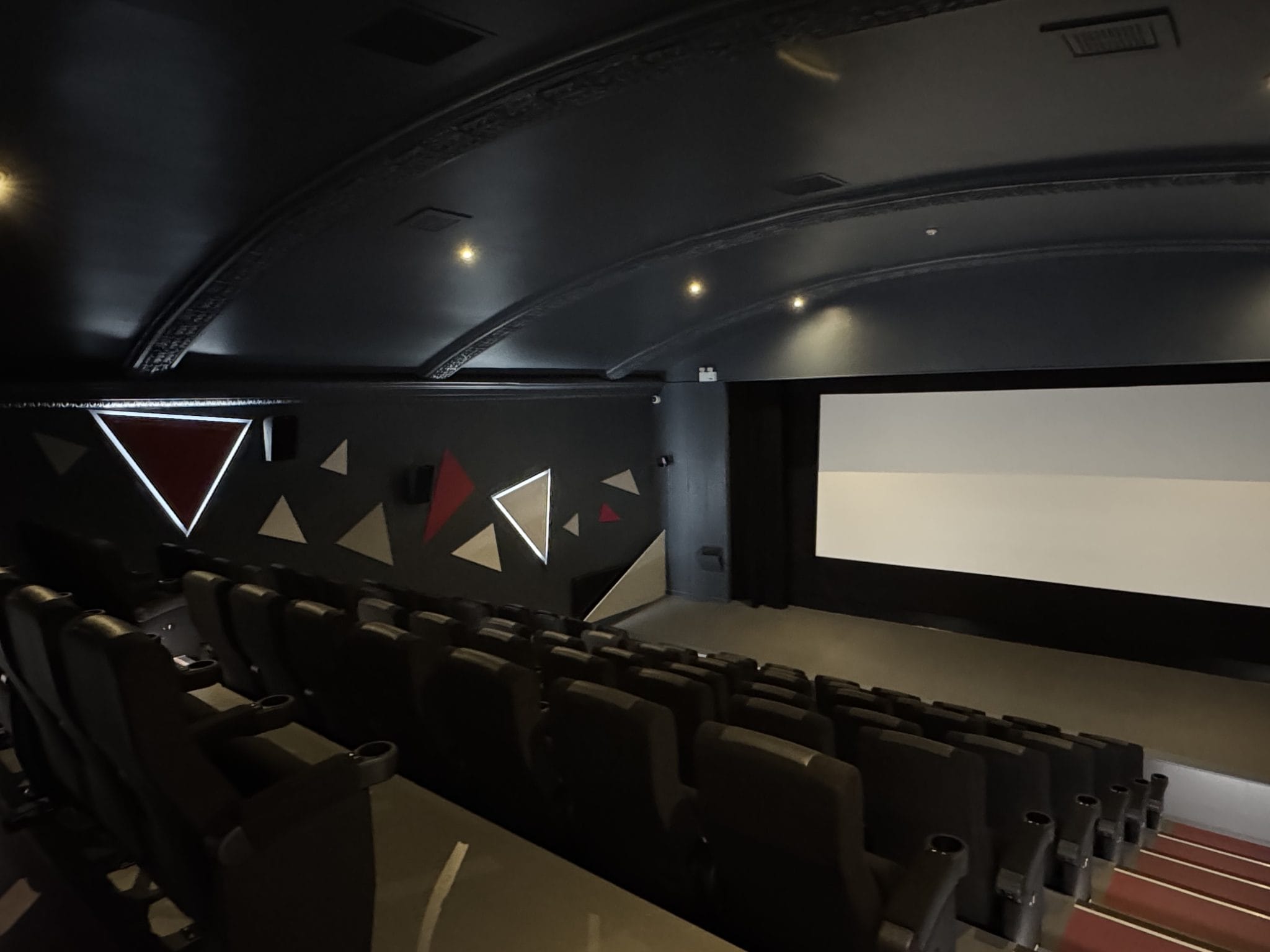 Empire Cinema - Dewis Architecture